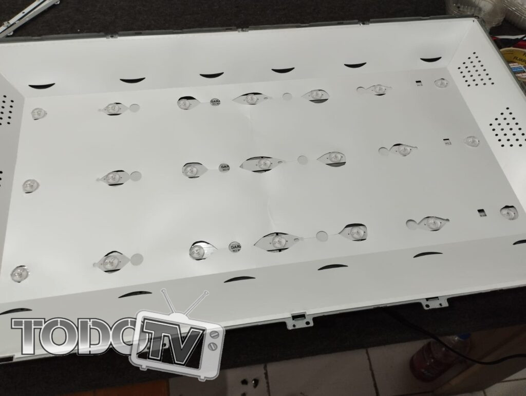 Kit Tiras de led para ADAPTAR Panoramic PNM-3032-sm / PHP PHP-0032-HD (T113B)* Nuevas! – Todo Tv